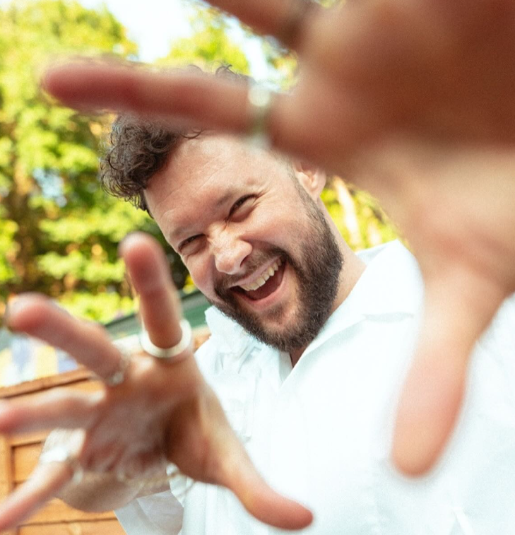 “Roots”: Calum Scott Sings About Love, Soul, and Happy Moments ...