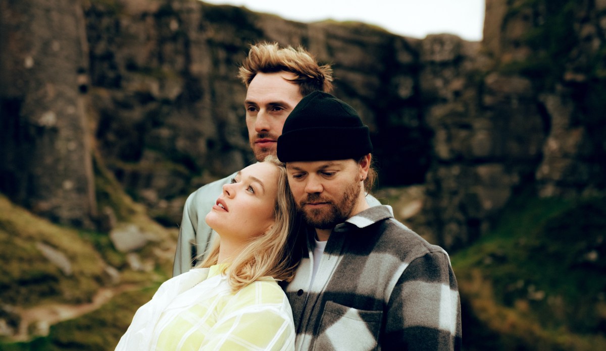 The Sonic Horizon of amilost: ‘Tiny War’ Takes Emotional Alt-Pop to New Heights – Voxwave ...