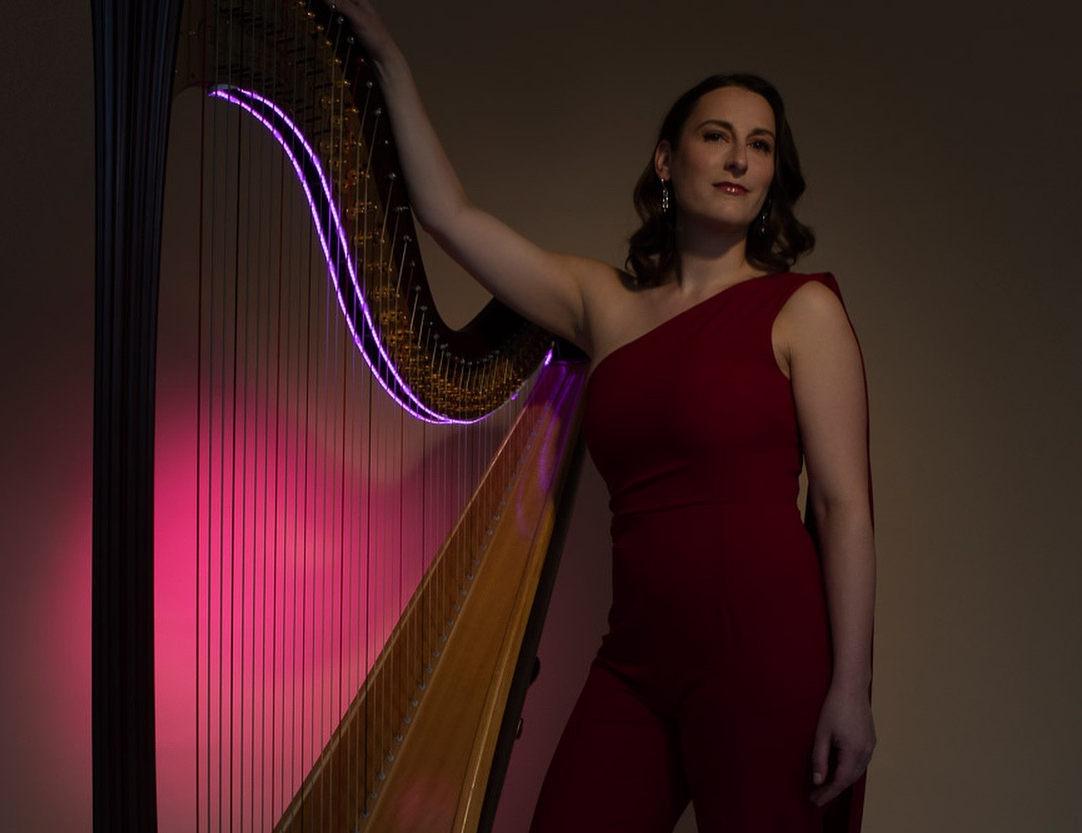 Silent Nights, Shimmering Strings: Cecily Beer’s New EP Carols of the ...
