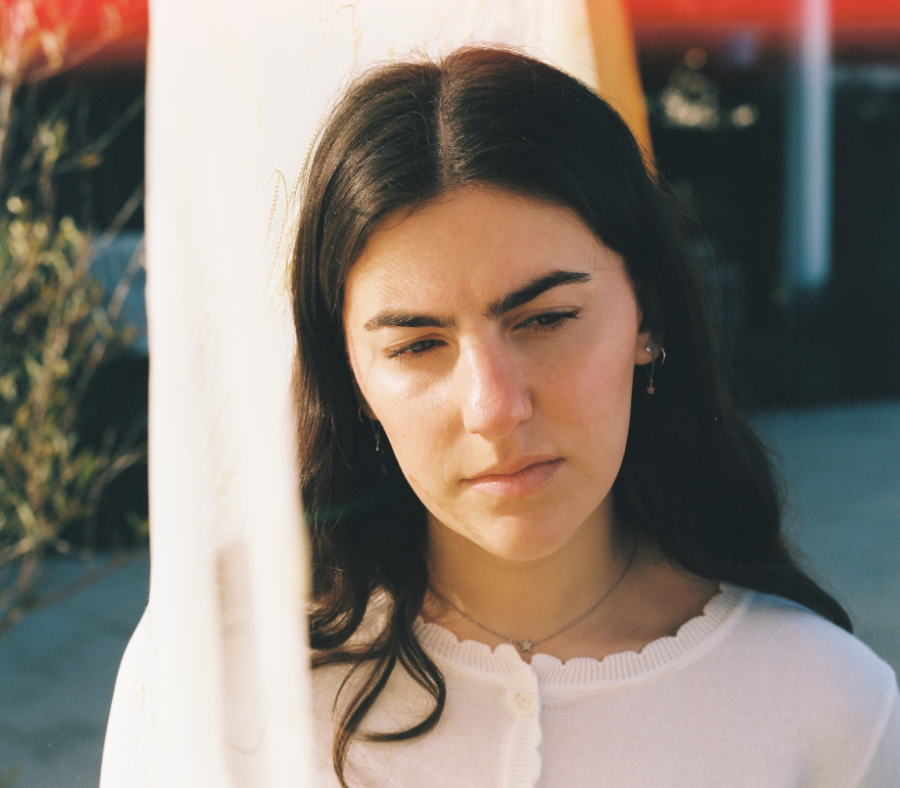 Avery Lynch’s New Single “Lasting Effects”: a Melody that Evokes an Ocean of Emotions – Voxwave ...