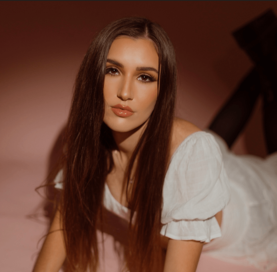 Cinematic Emotions from Elaskia in the New Single “Either Way I Lose ...